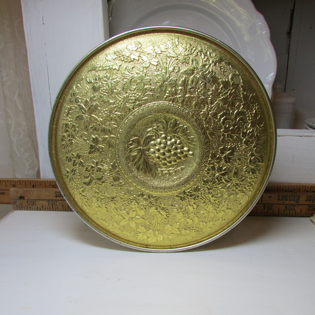 Gold Embossed Guildcraft New York Decorative Tin Container 1970s Leaves ...