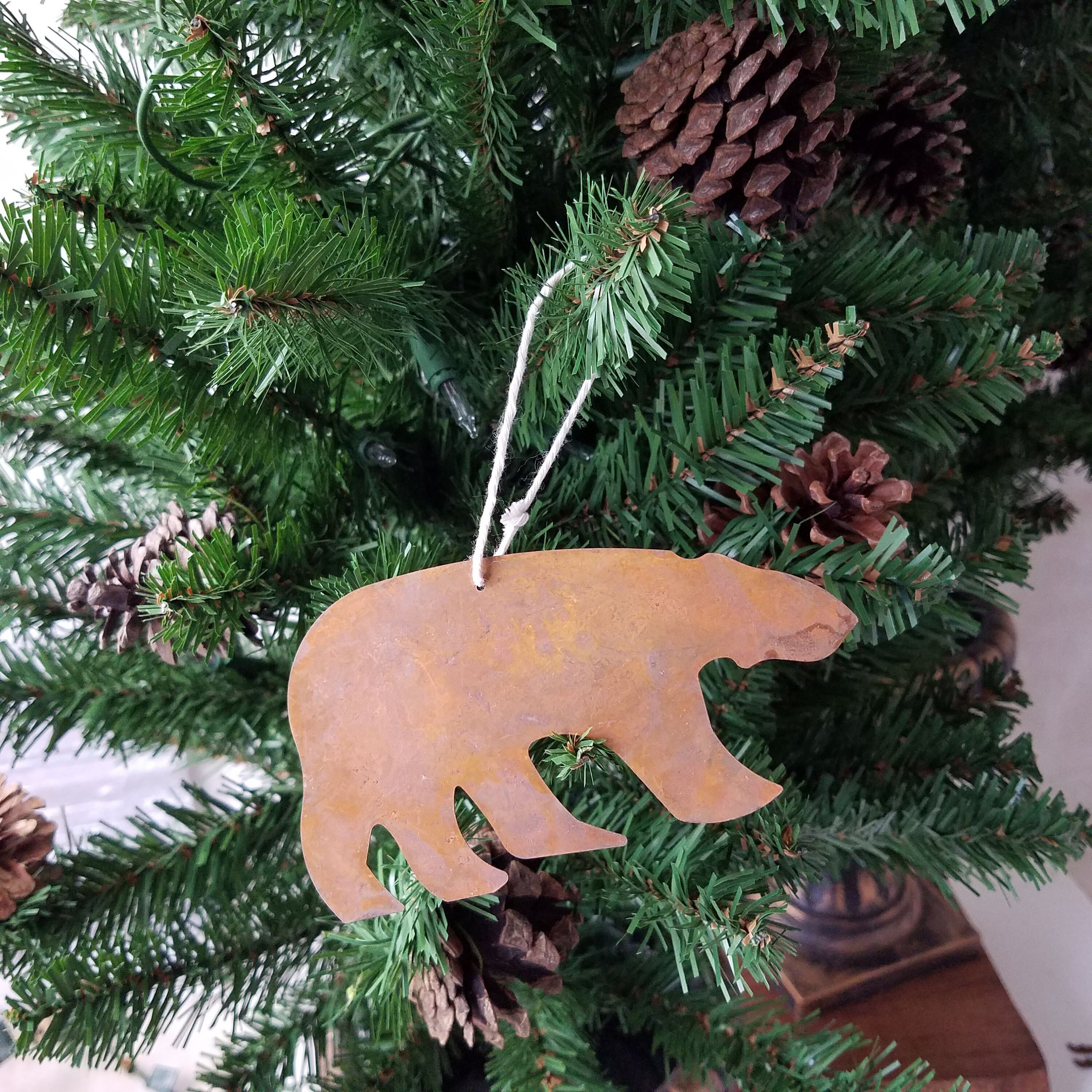Rustic Rusty Metal Decorations, Set of 4 Primitive Ornaments On Natural ...