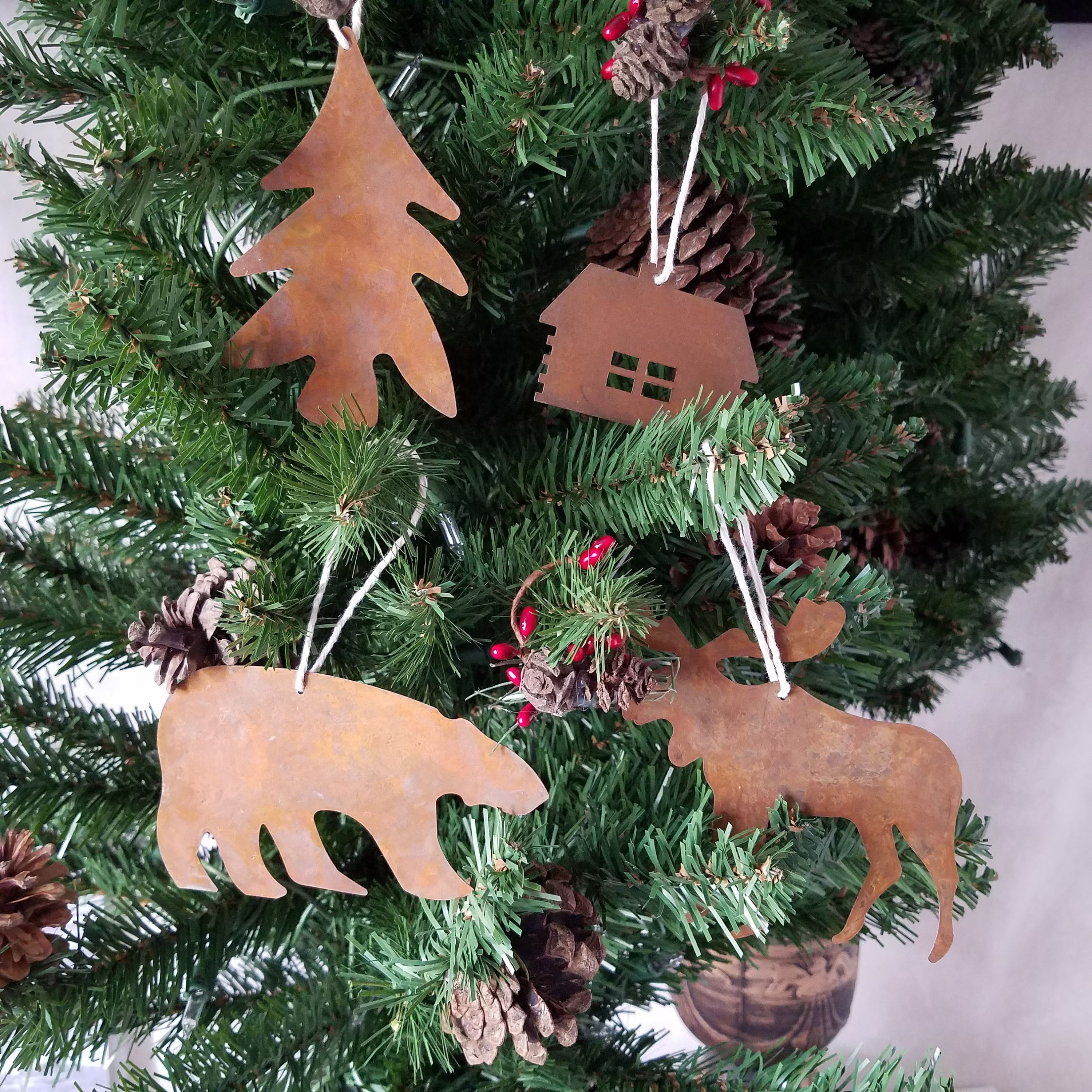 Rustic Rusty Metal Decorations, Set of 4 Primitive Ornaments On Natural ...