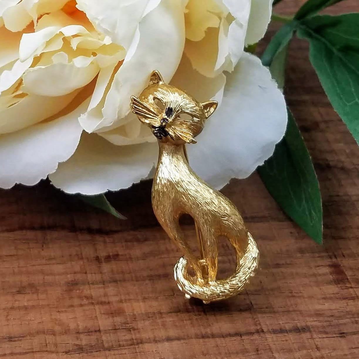 Gold Tone Cat Brooch, Vintage Monet Cat Brooch, Signed Monet Brooch ...