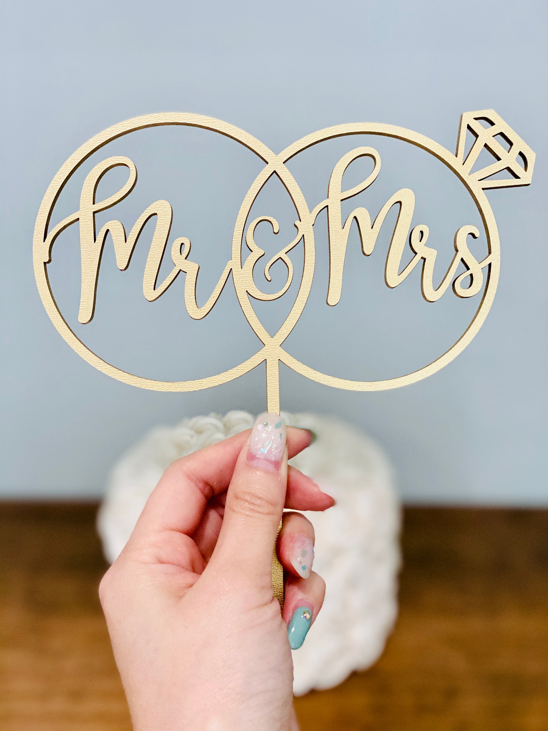 Mr & Mrs Rings Wedding Cake Topper 6 inches wide - Etsy.de