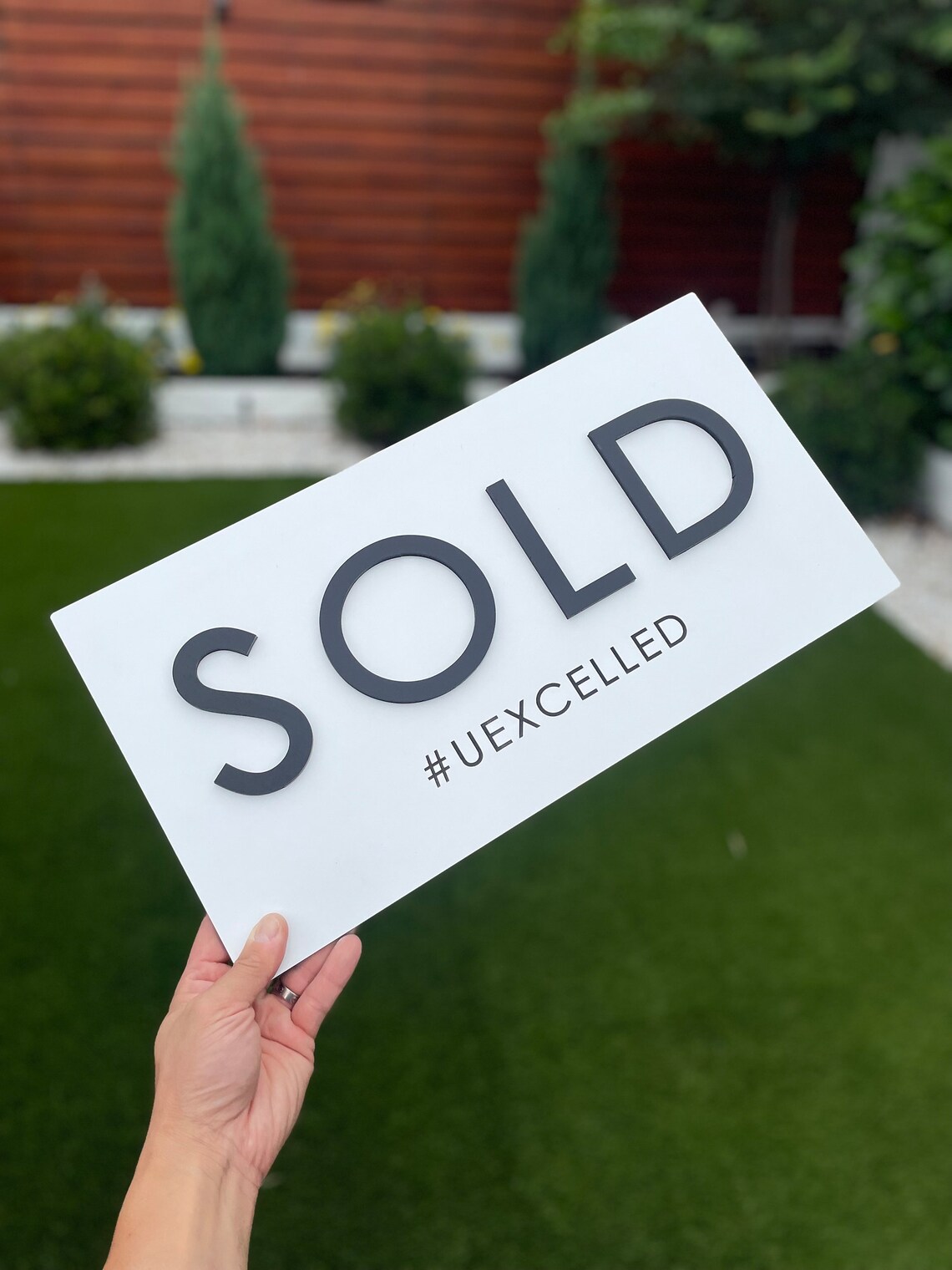 Personalized SOLD Sign, Realtor Closing Gift (18x9 Inches) - Etsy