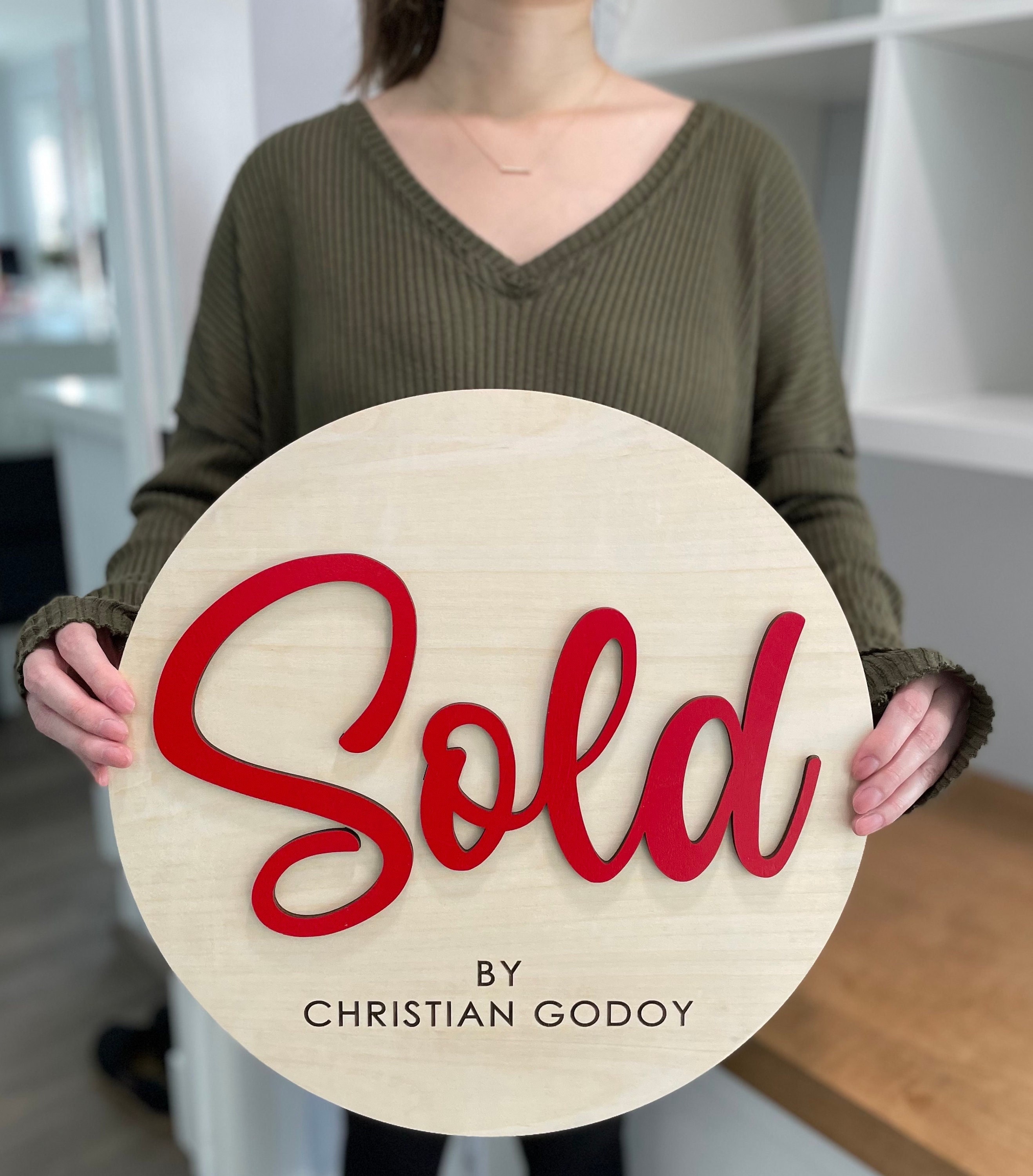 Personalized Circle Sold Sign, Realtor Closing Gift (16x16 Inches) - Etsy