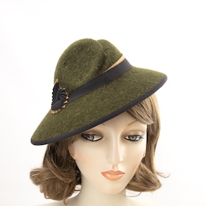 Vintage-style Tilt Hat. Green Felt Fedora. Olive Wool Ladies Hat. 1940s ...