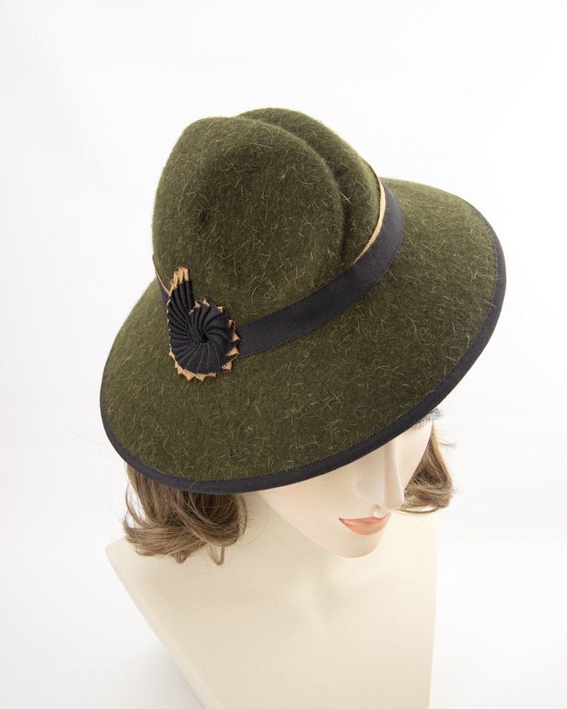 Vintage-style Tilt Hat. Green Felt Fedora. Olive Wool Ladies Hat. 1940s ...