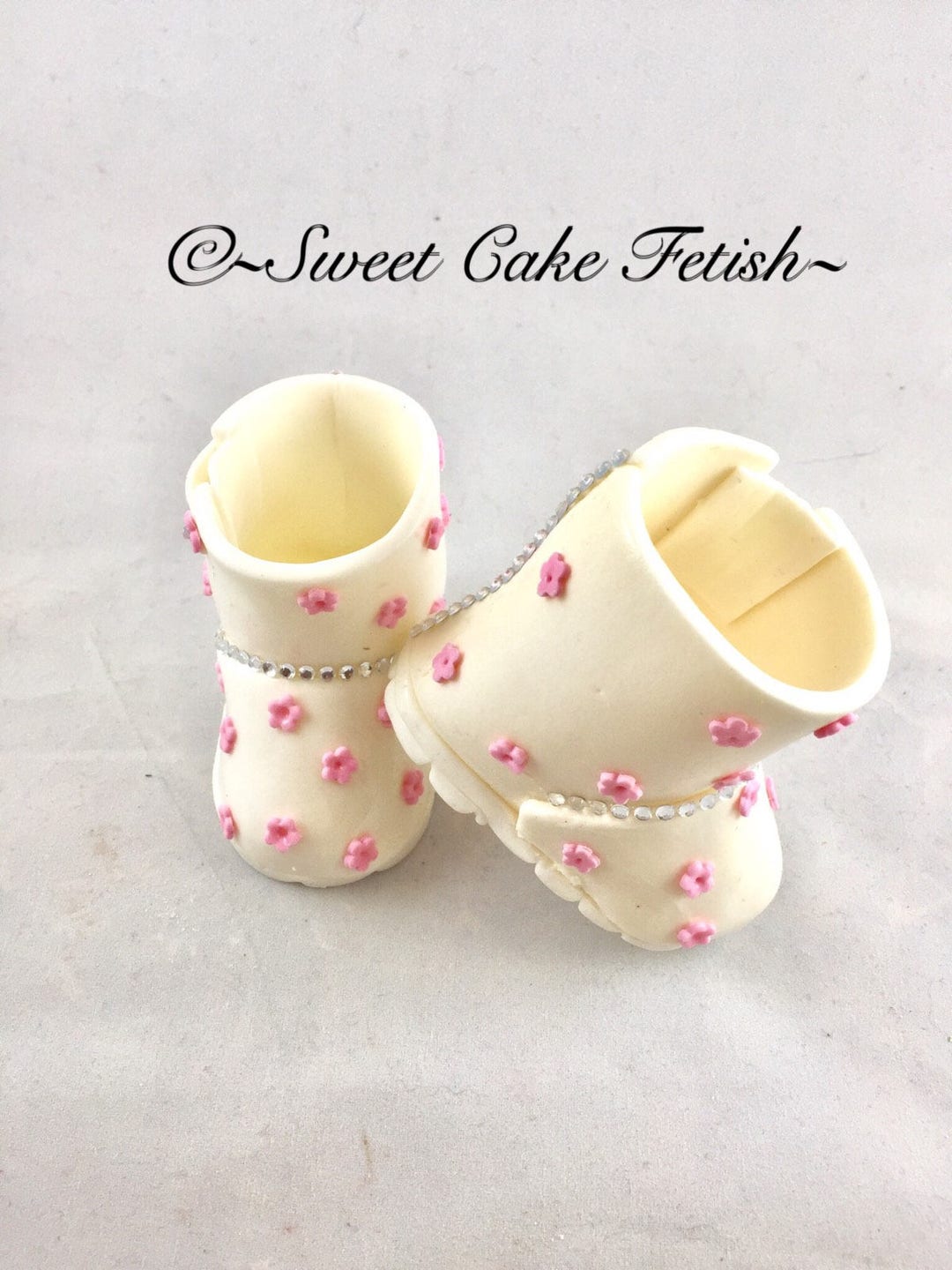 Gumpaste botas de lluvia Baby rain boots cake topper Cake topper Baby ...