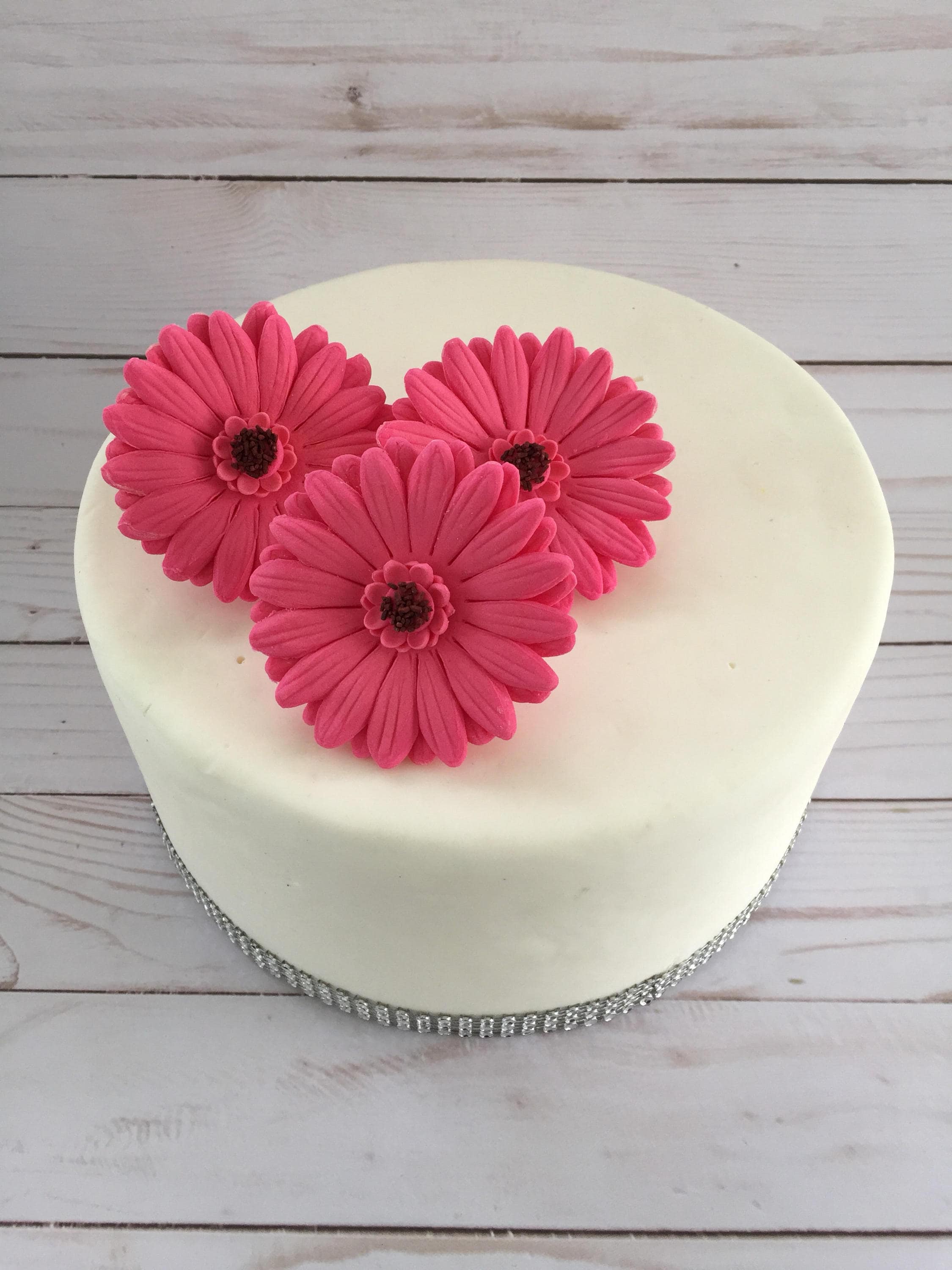 Daisy Gumpaste Flowers at Randall Tran blog