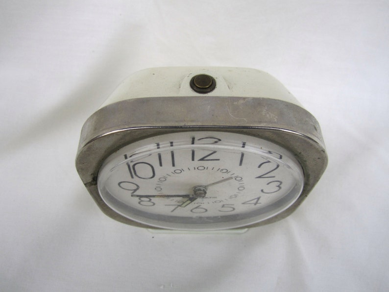 Vintage Off-white Mechanical Alarm Clock / Made in Poland / - Etsy