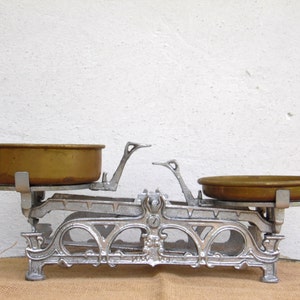 Antique Iron Kitchen Scale - Antique Market Scale With Brass Pans ...