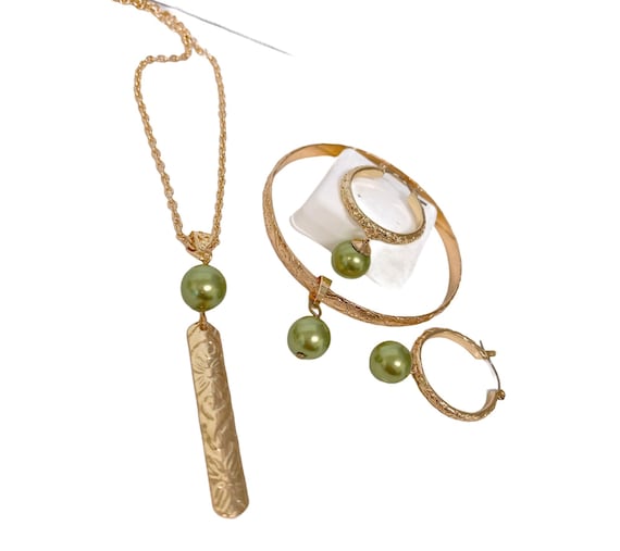 Gold hoop earrings and necklace set store