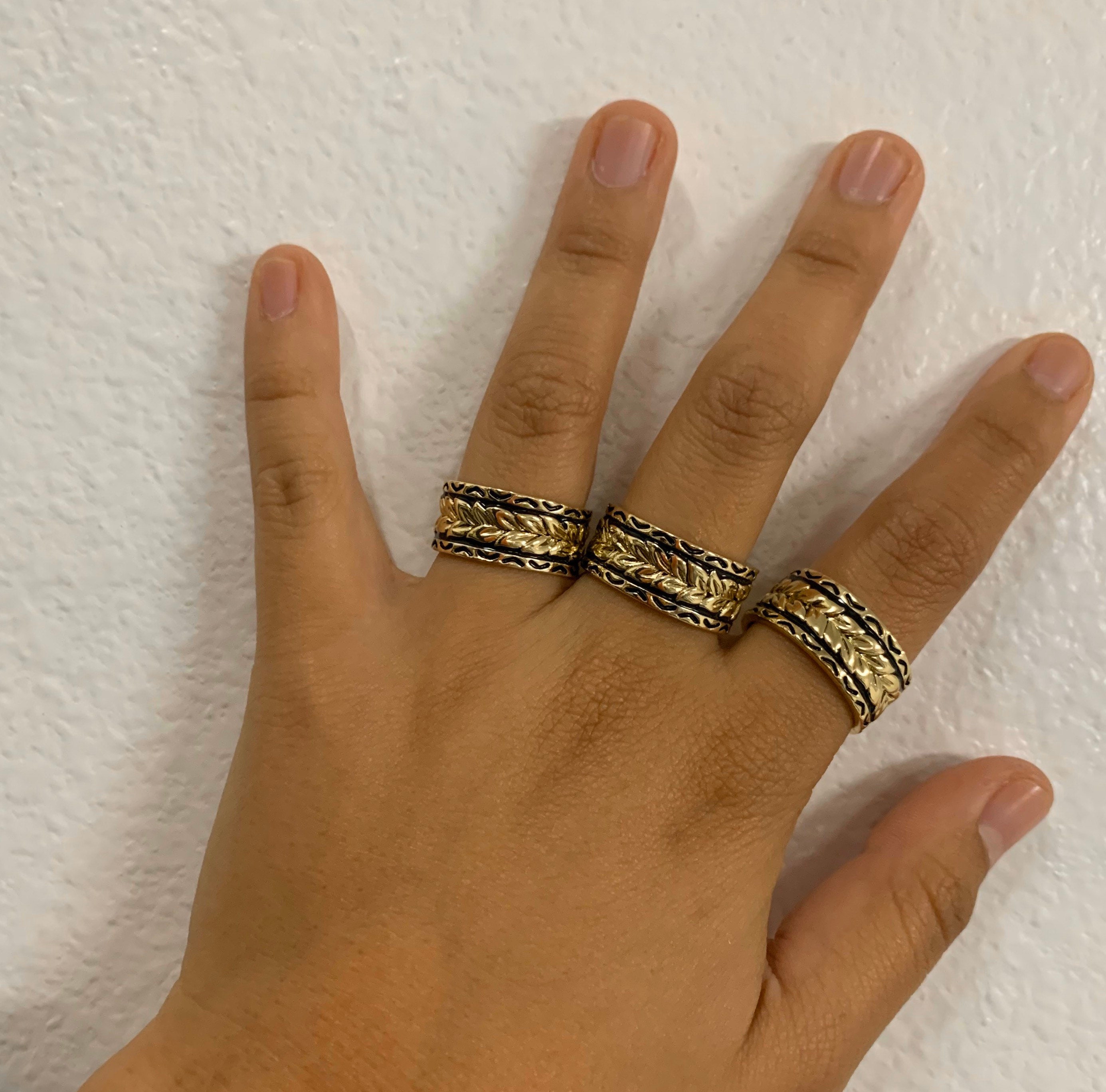 9mm Black Enamel Maile Li Ring - Etsy