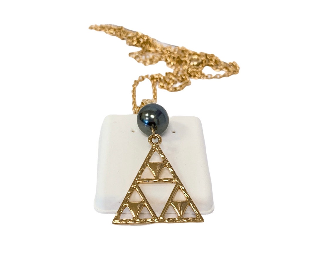 Mauna Kea Tribal Triangle : Hamilton Gold Necklace With Shell Pearls - Etsy