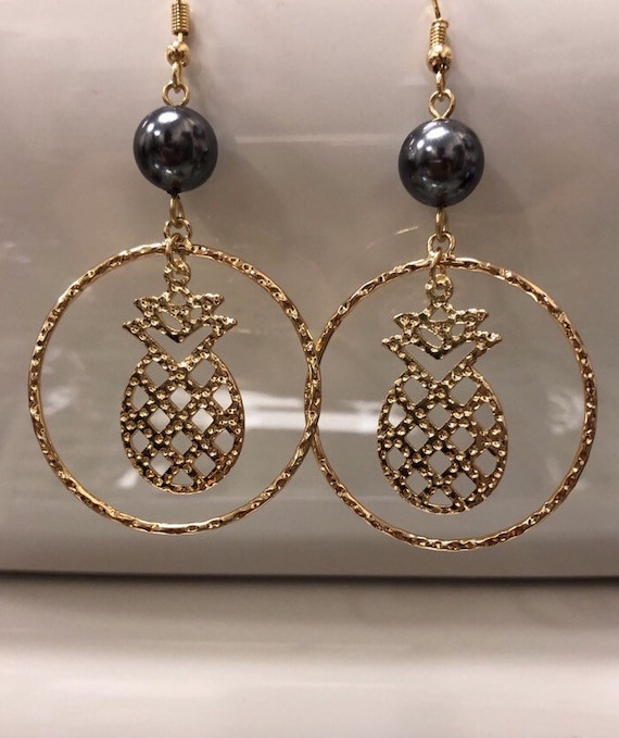 Hoop Pineapple: Hamilton Gold Earring with Shell Pearls — Anela's Jewelry