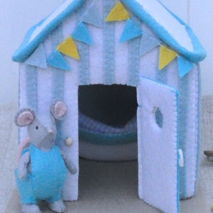 To the Beach With Little Mouse - DIY Kit - Etsy