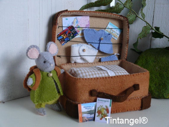 Travel Mouse With Suitcase Boy. DIY Kits - Etsy Norway