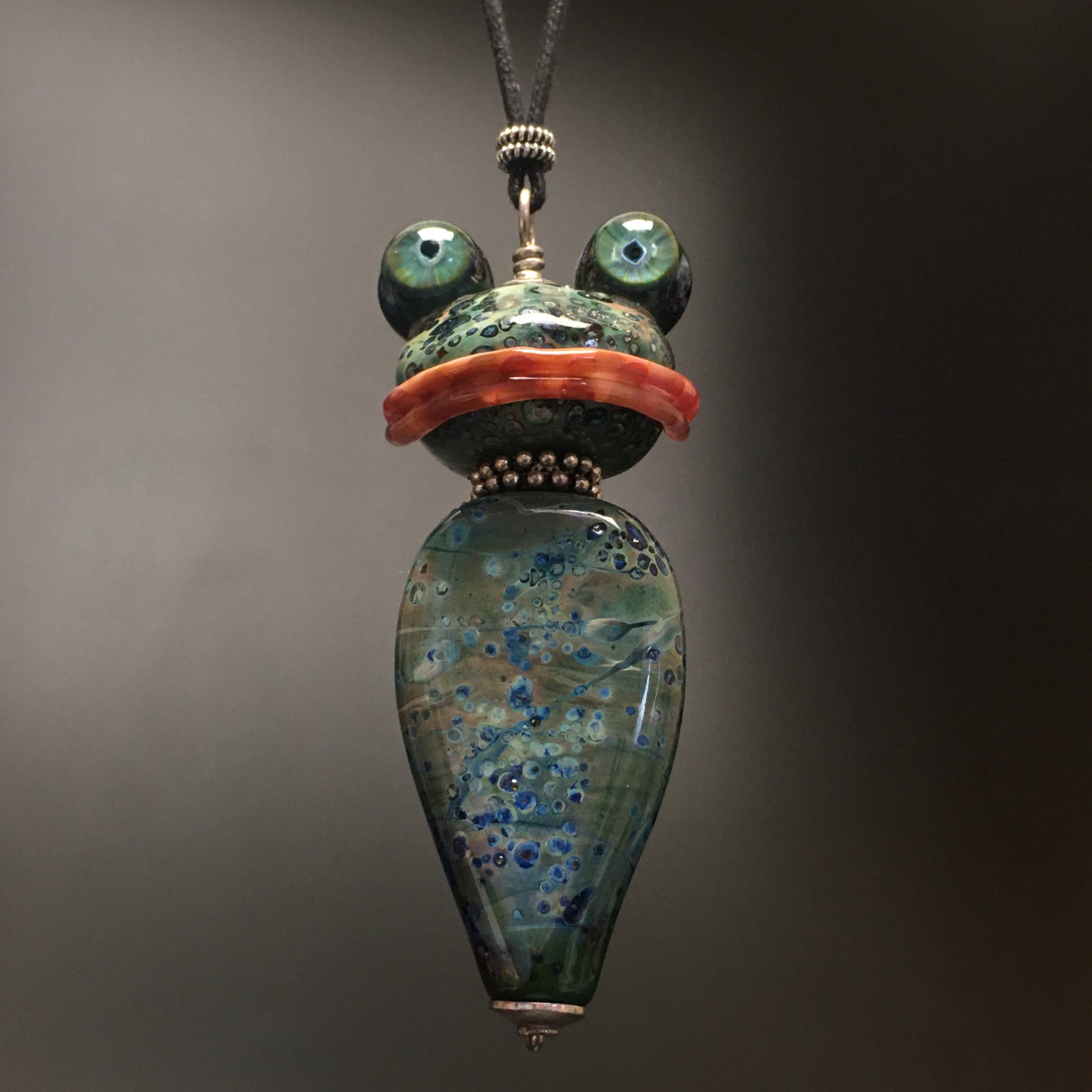 Green Frog Totem Pendant, Frog Jewelry , Reptile Jewelry - Etsy