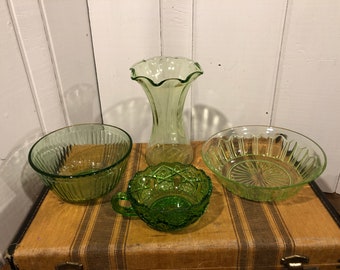 Pyrex Green Uranium Glass - Etsy