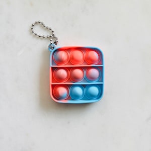 Set of Dinosaur Heart Pop It Valentines Gift for Kids | Non Candy ...