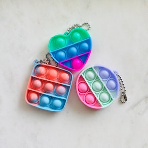 Set of Dinosaur Heart Pop It Valentines Gift for Kids | Non Candy ...