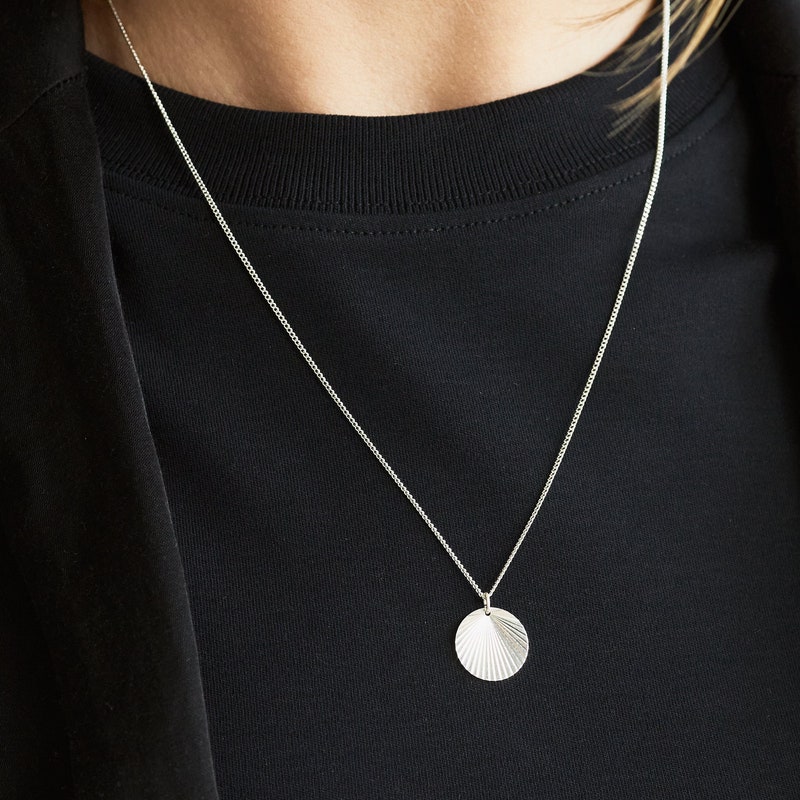 Round Pendant - Etsy