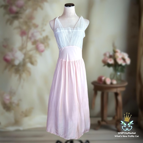 1950s Banner Girl Pleated Bust Nightgown, Large - Gem