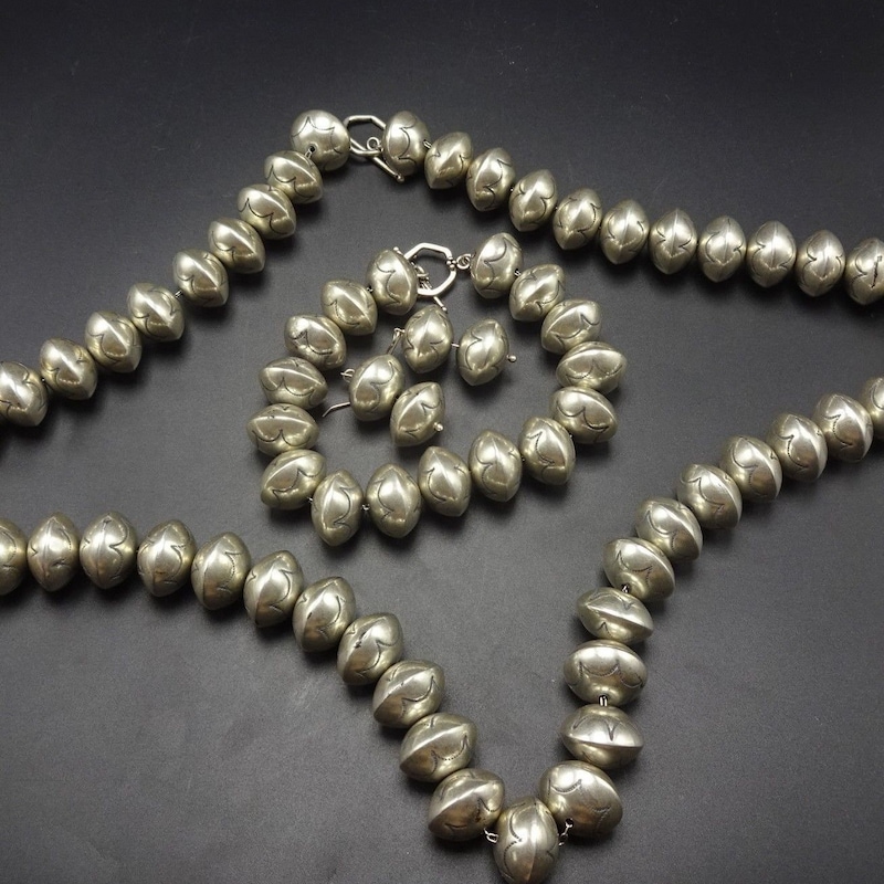 Silver Pearls Rebecca - Etsy