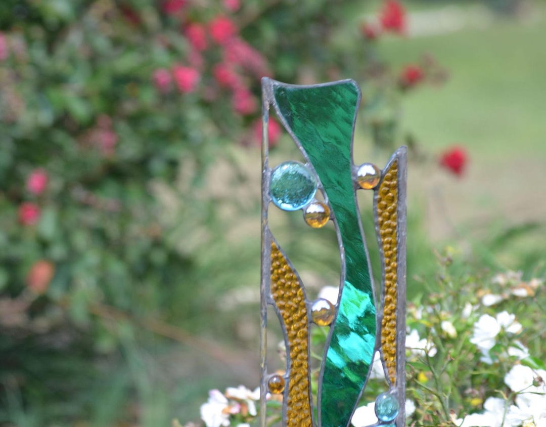 Stained Glass Garden Sculpture Lawn Garden Decoration Abstract Stained ...