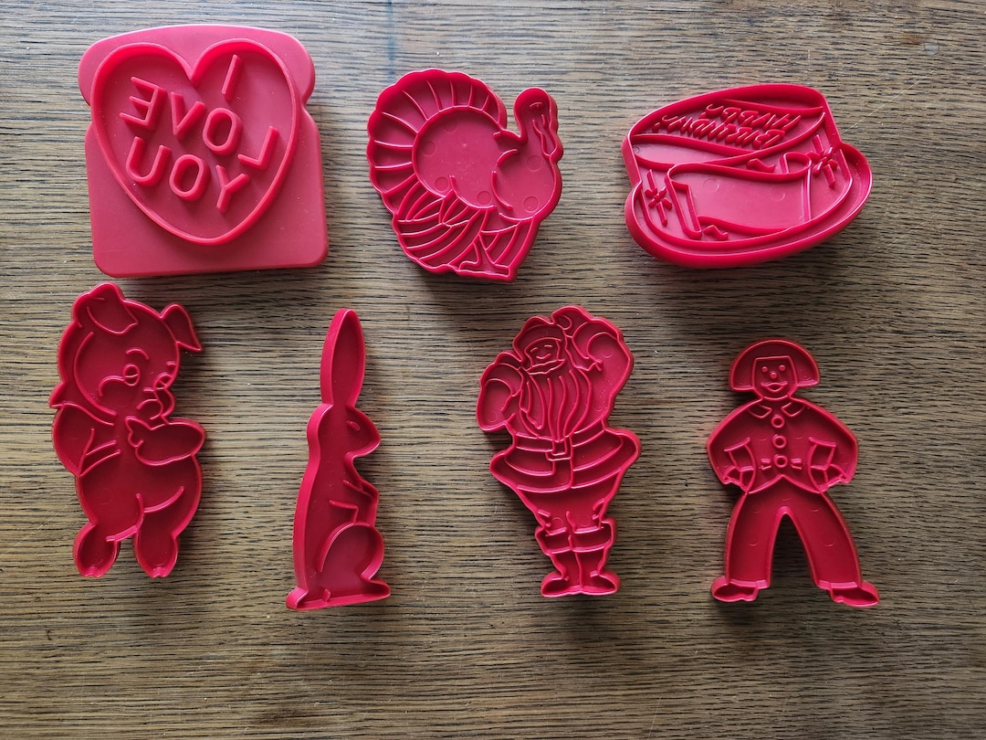Vintage Tupperware Cookie Cutters Set of 7 - Etsy