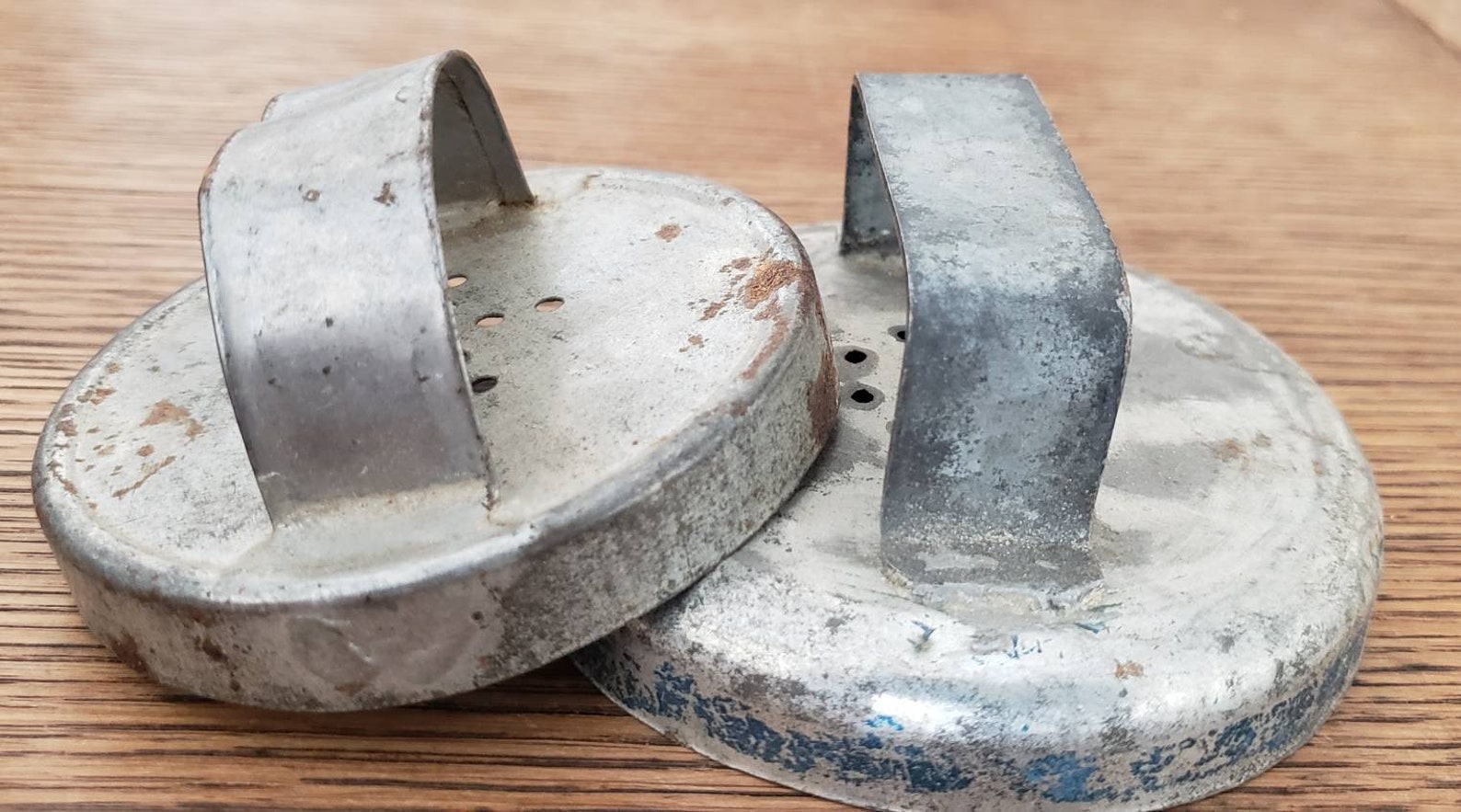 Set of Vintage Metal Biscuit Cutters - Etsy