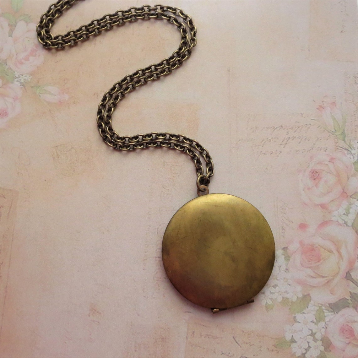 Vintage Locket Round Locket Photo Locket Jewelry Gift - Etsy
