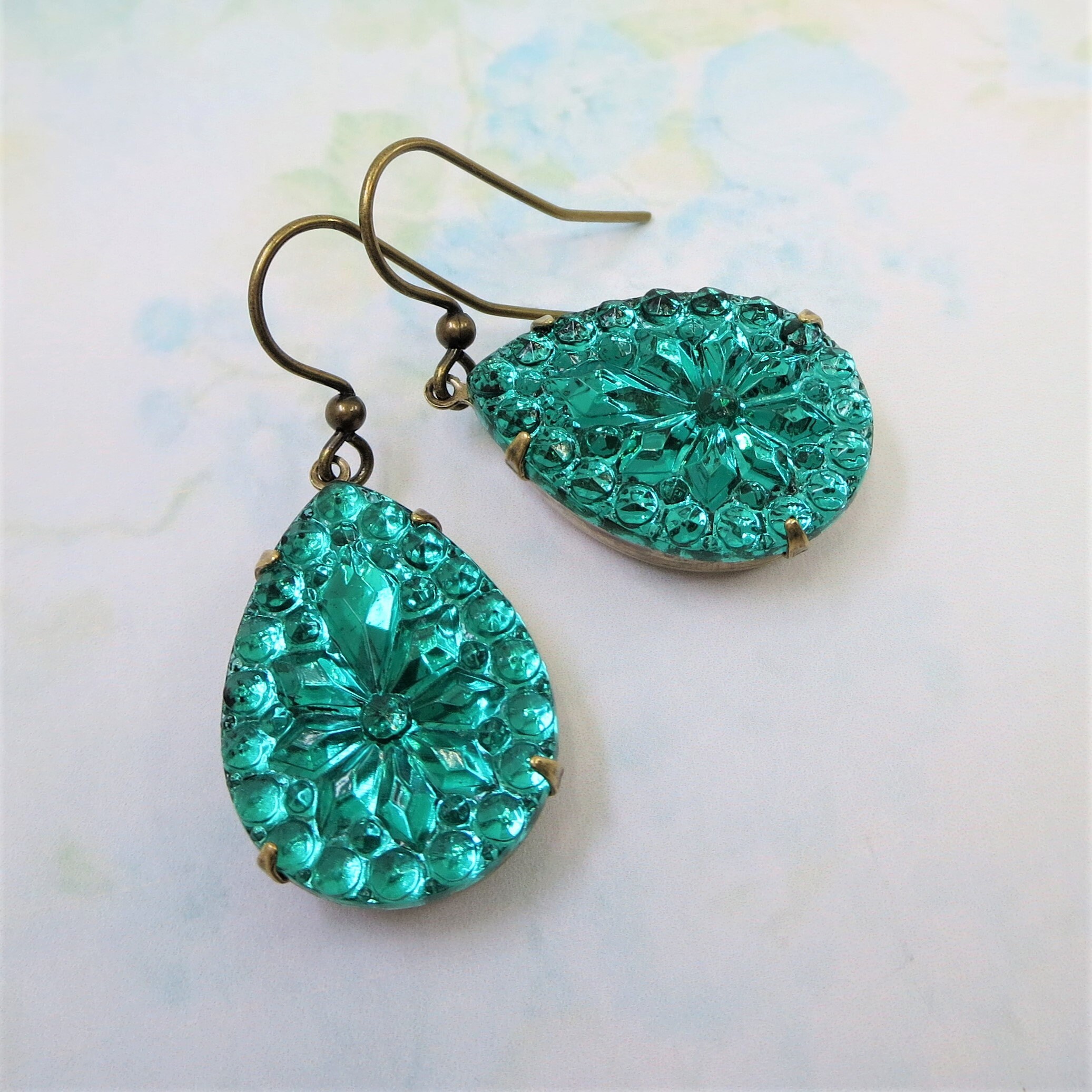 Emerald Green Earrings Green Earrings Victorian Crystal | Etsy