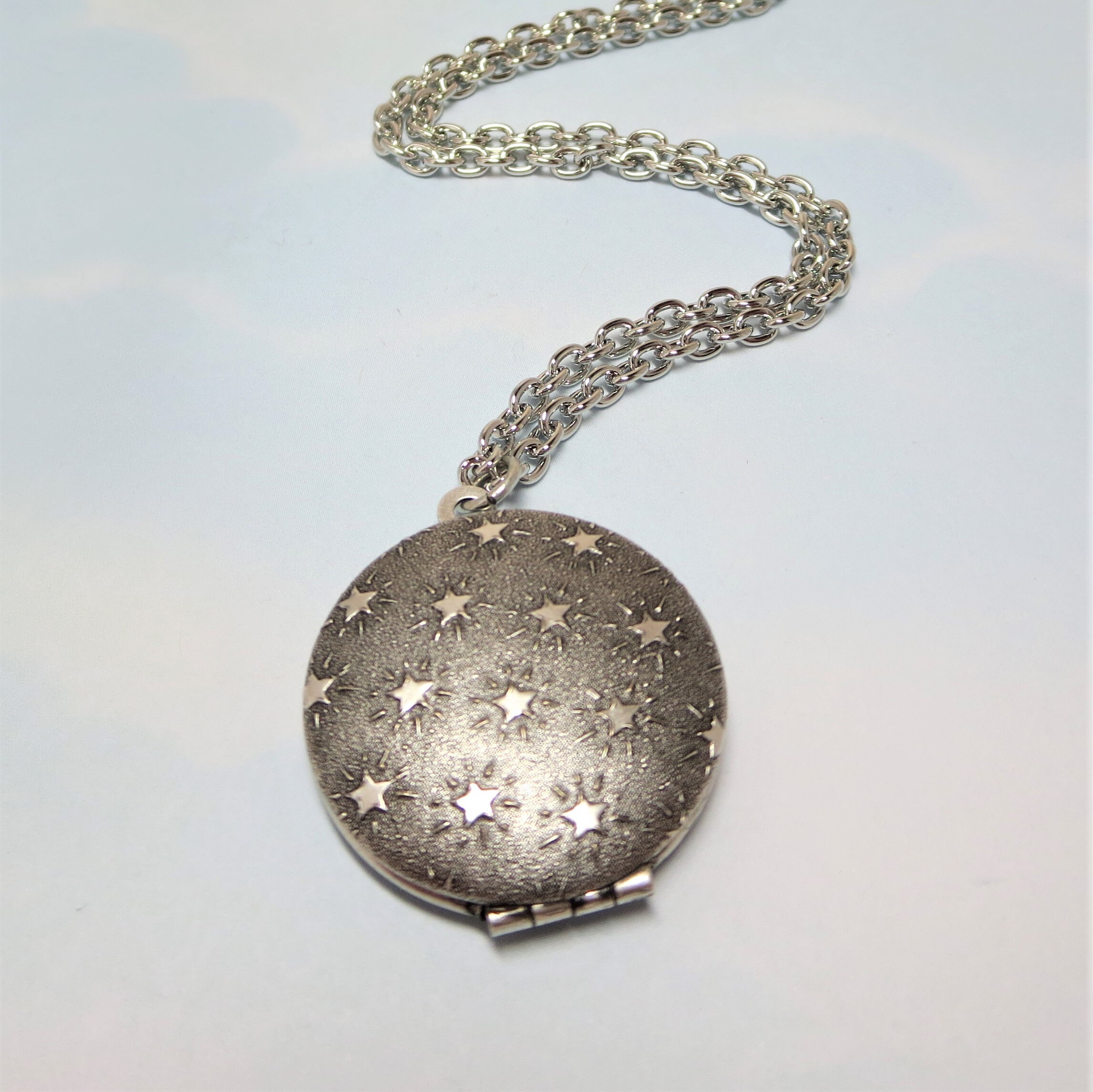 Star Locket Round Locket Celestial Locket plata medallón | Etsy
