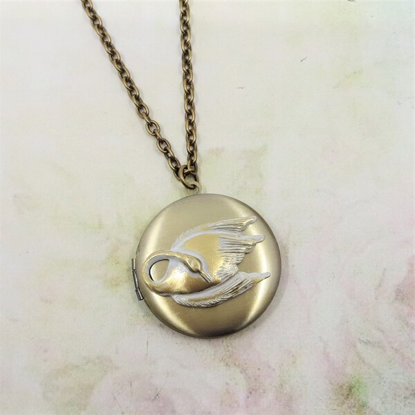 Swan Necklace - Etsy
