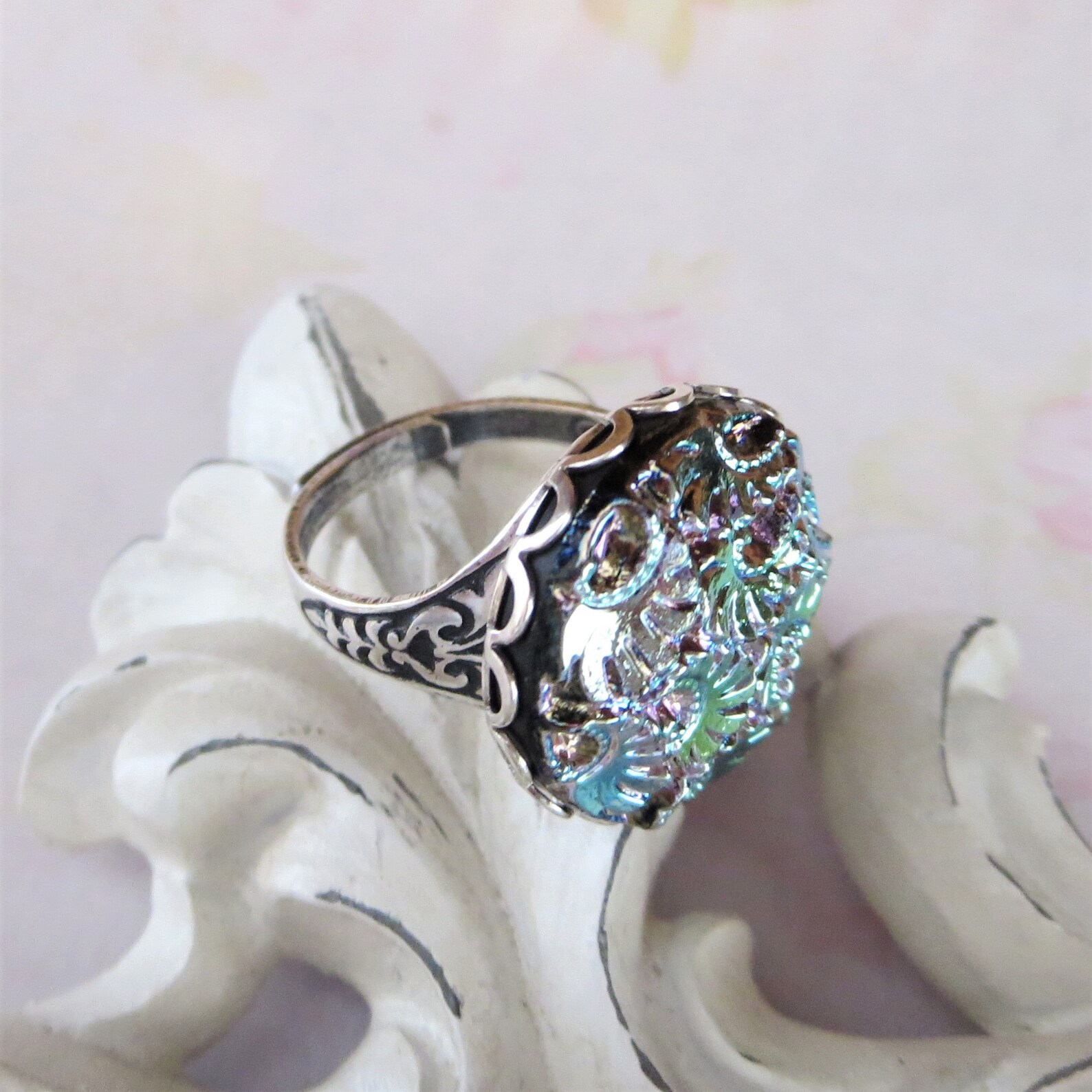 Tapestry Glass Carnival Glass Flower Ring Victorian Style - Etsy
