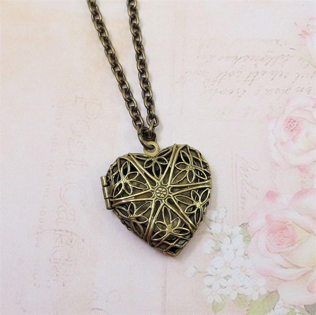 Heart Locket Filigree Heart Locket Victorian Locket Vintage Style ...