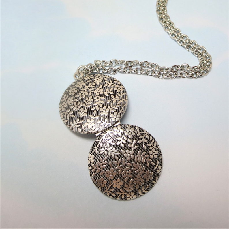 Flower Locket Round Locket Silver Flower Locket Photo Locket - Etsy