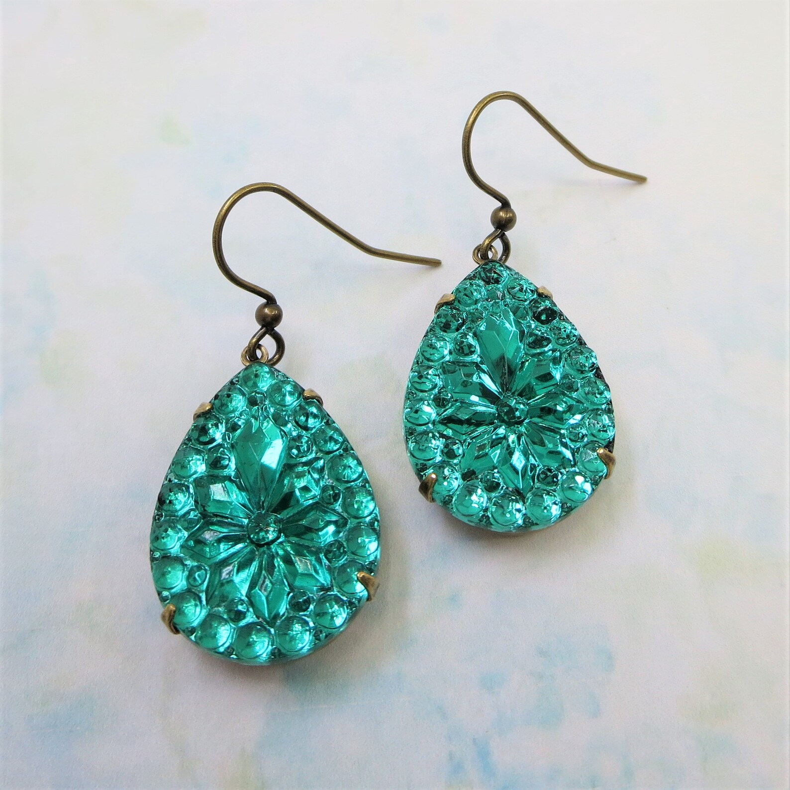 Emerald Green Earrings Green Earrings Victorian Crystal - Etsy