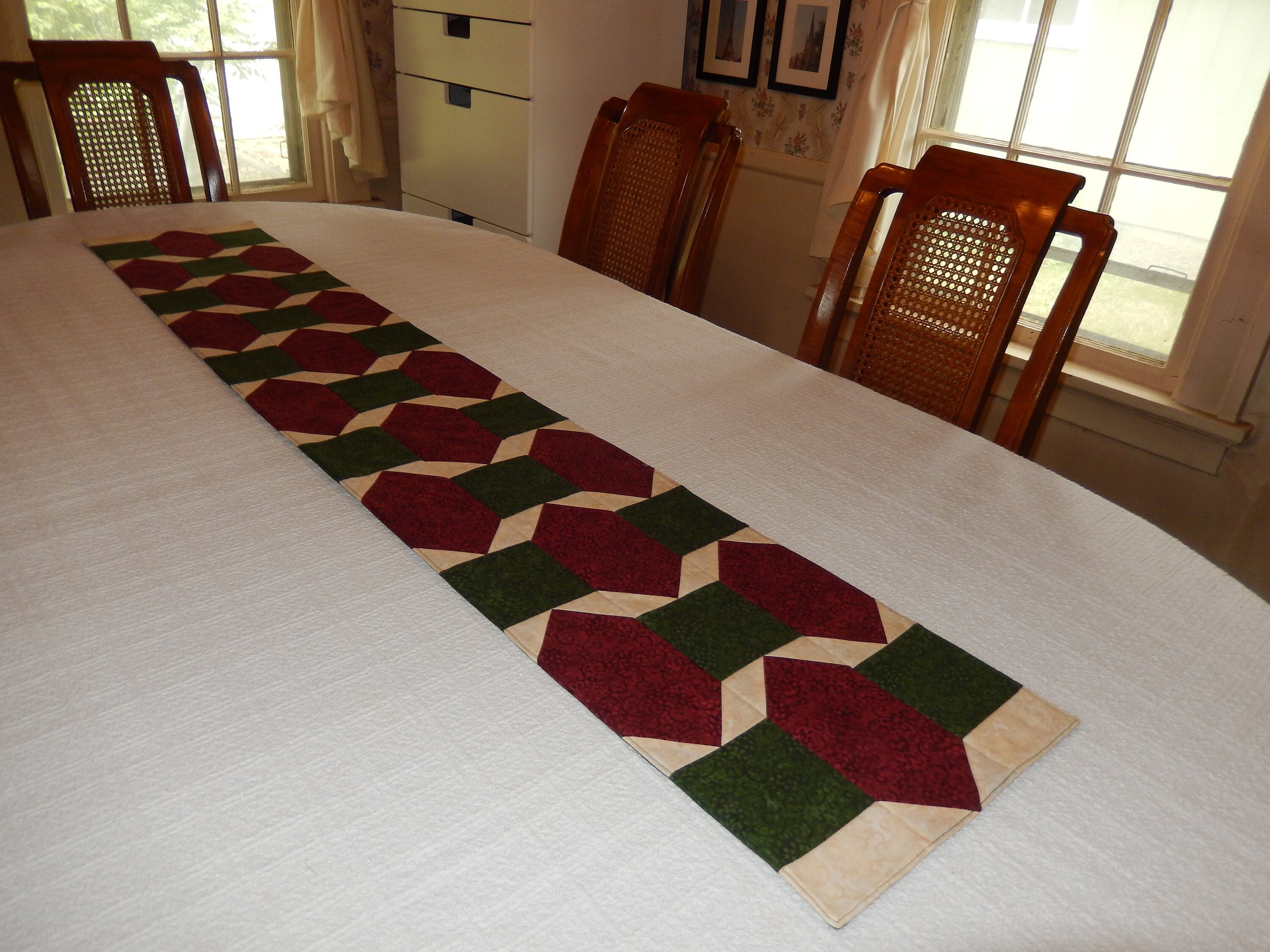 Hexagon Harmony Table Runner - Etsy