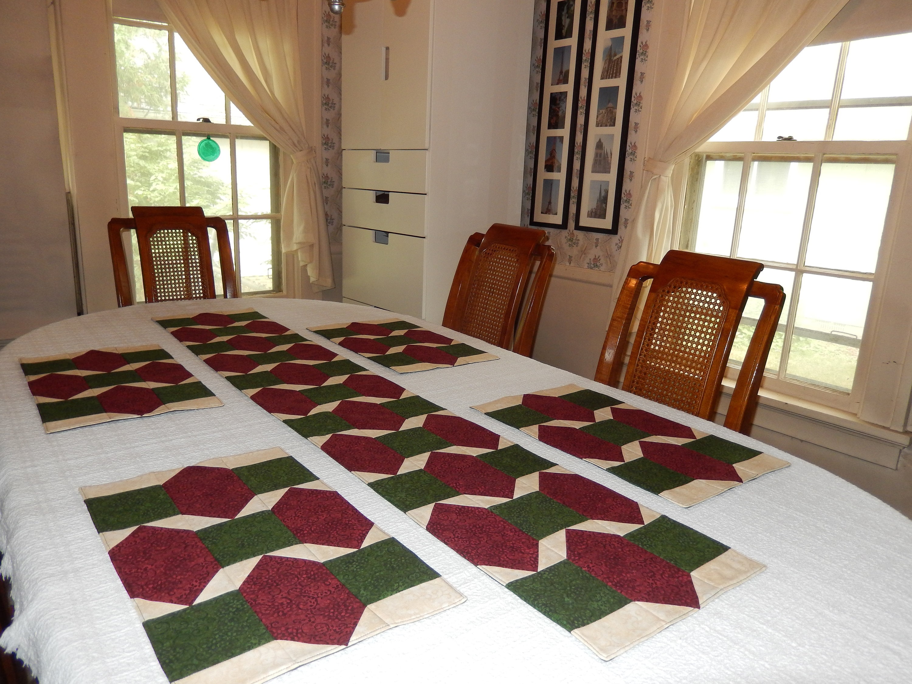 Hexagon Harmony Table Runner - Etsy