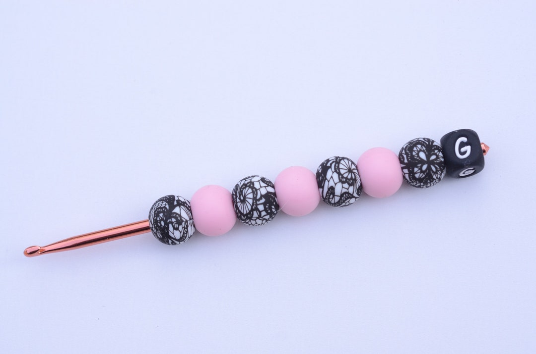 Black Lace & Pink Crochet Hook / Crochet Hook / Silicone Bead Crochet ...
