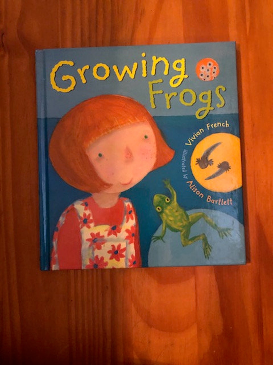 Hardcover Growing Frogs Reference Science Kids Book, Vivian Français et ...