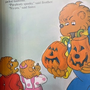Paperback the Berenstain Bears 50th Anniversary Go on A Ghost Walk Book ...