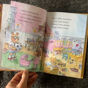 1996 Hardcover Marc Brown's Arthur and DW, Glasses for D.W., Arthur ...