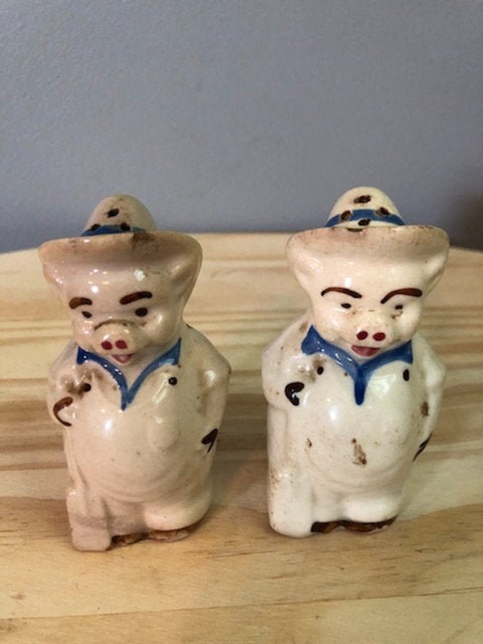 Vintage Pig Salt and Pepper Set Farmer Pig Salt and Pepper | Etsy