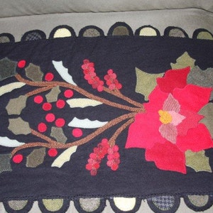 Poinsettia & Holly Table Runner Pattern - Etsy