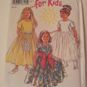 New Look ...for Kids Sewing Pattern 6491 Girls' Dress in Size 3, 4, 5 ...