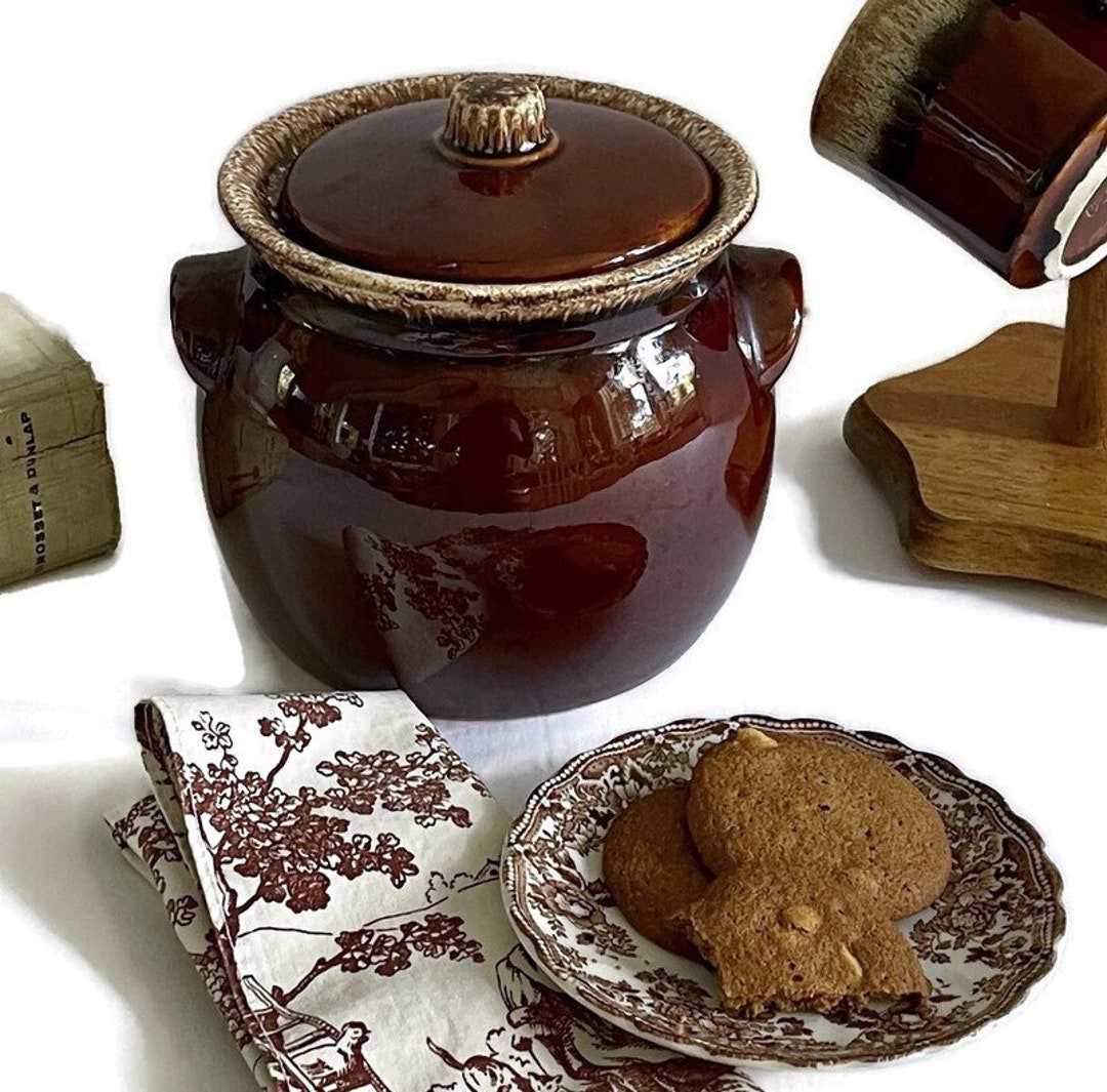 1960s Hull Pottery Brown Drip Bean Pot With Lid . 2 Qt Size . - Etsy