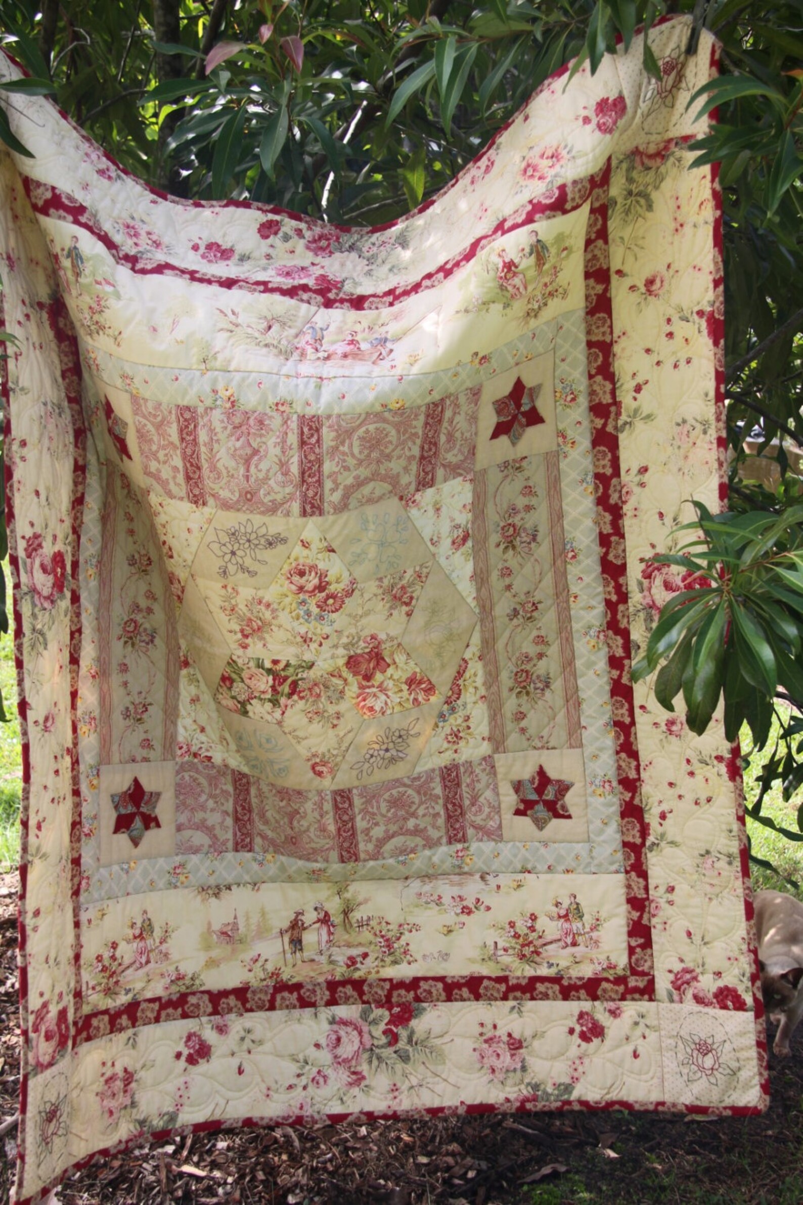 Vintage Style Quilt Pattern Floral Delight Quilt Embroidery and ...