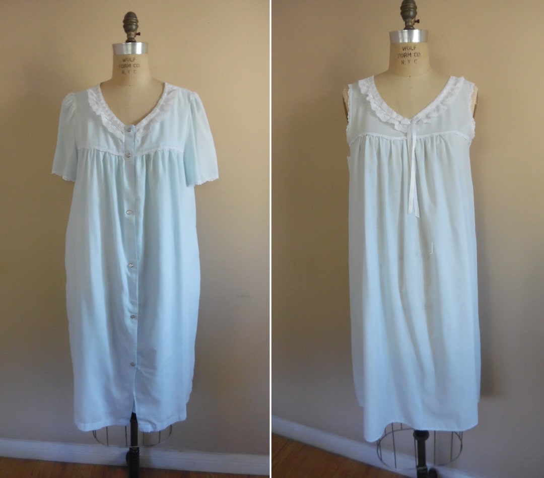 Vintage 1970s Robe and Gown Set by LORRAINE Powder Blue With White Lace ...