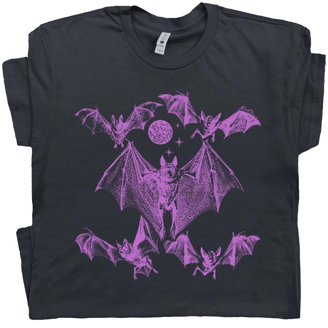 Cool Bats Shirt Retro Vampire Bat Graphic T Shirt Gothic Occult Horror ...